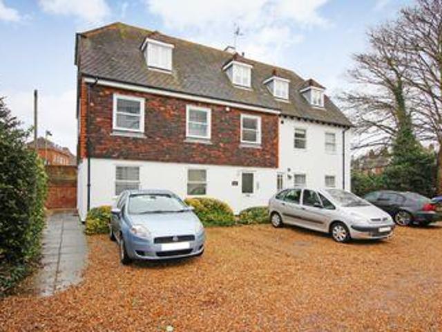 1 Bedrooms Flat for rent in Marlowe Avenue, Canterbury CT1
