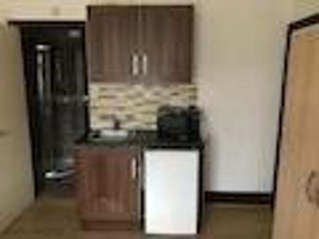 1 Bedrooms Flat for rent in Marlvern Drive, London IG3