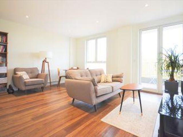 1 Bedrooms Flat for rent in Marvell Court, Acton Gardens, Acton, London W3