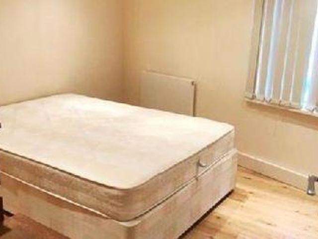 1 Bedrooms Flat for rent in Mccullum Road, London E3