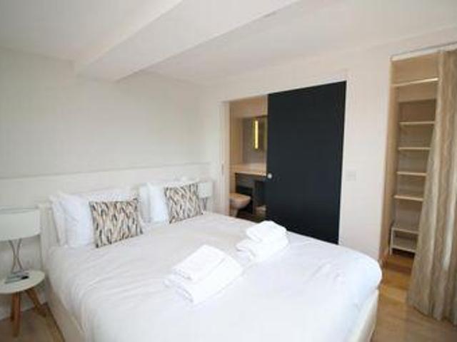 1 Bedrooms Flat for rent in Mcdonald Road, Edinburgh EH7
