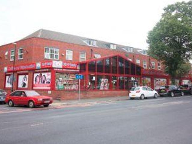 1 Bedrooms Flat for rent in Mexborough Road, Leeds, West Yorkshire LS7