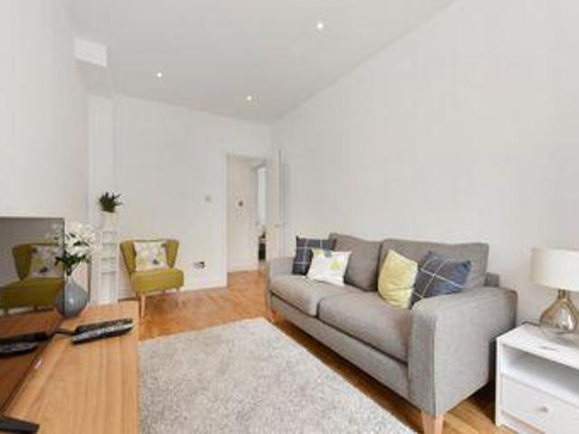 1 Bedrooms Flat for rent in Meadow Road, Vauxhall SW8