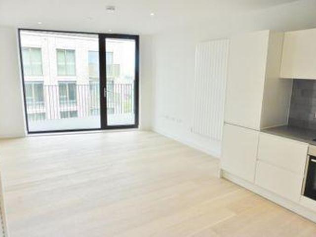 1 Bedrooms Flat for rent in Mercier, 3 Starboard Way, Pontoon Dock, London E16