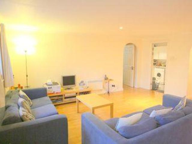 1 Bedrooms Flat for rent in Meridian Place, Marsh Wall, Canary Wharf, London E14