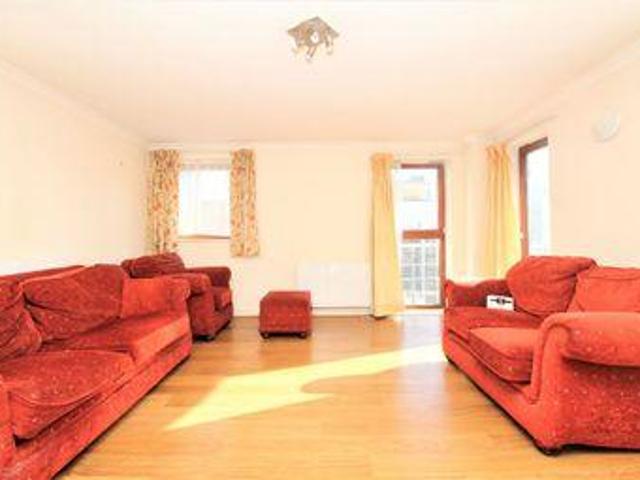 1 Bedrooms Flat for rent in Meridina Place, Marshwall, Canary Wharf E14