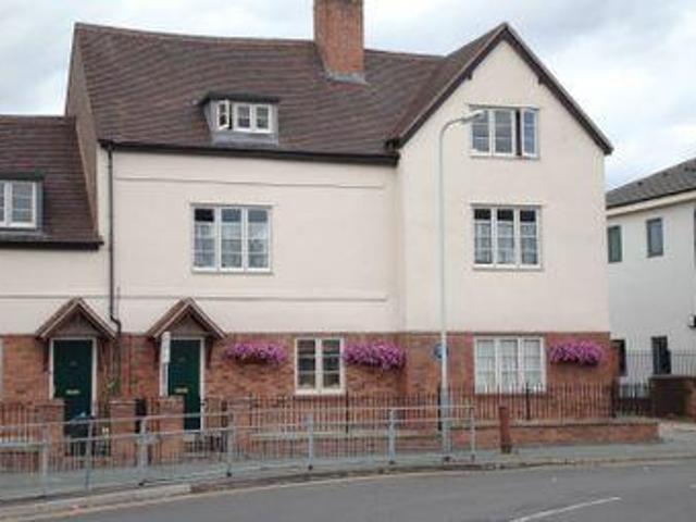1 Bedrooms Flat for rent in Merridale Lane, Merridale, Wolverhampton, West Midlands WV3