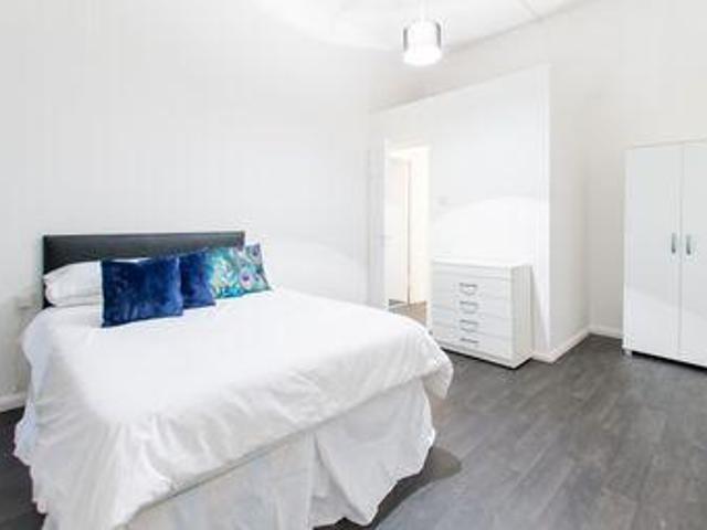 1 Bedrooms Flat for rent in Miada Vale, Paddington, Central London. W9