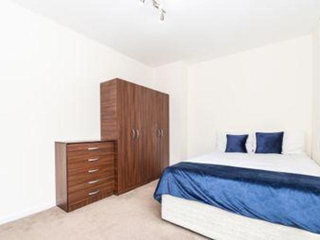 1 Bedrooms Flat for rent in Miada Vale, Swiss Cottage, Central London. NW8