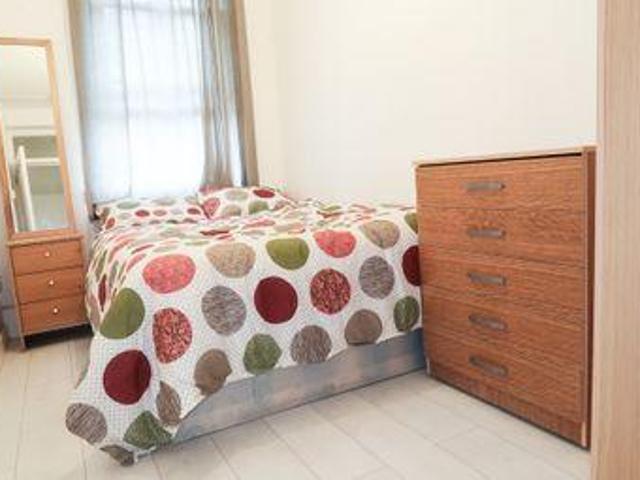 1 Bedrooms Flat for rent in Mile End, London E3