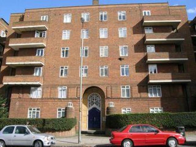 1 Bedrooms Flat for rent in Millbrooke Court, Keswick Road, London SW15
