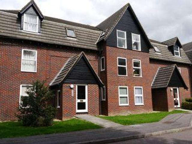 1 Bedrooms Flat for rent in Millers Green Close, Enfield EN2