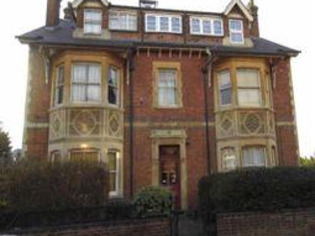 1 Bedrooms Flat for rent in Milman Road, Reading RG2