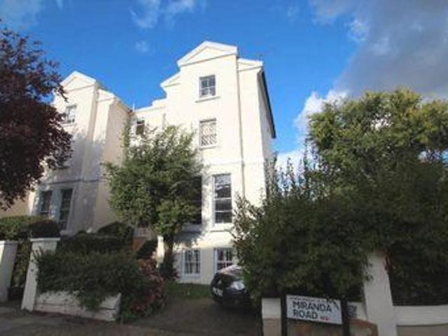 1 Bedrooms Flat for rent in Miranda Road, Whitehall Park N19