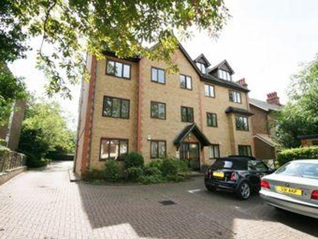 1 Bedrooms Flat for rent in Mulgrave Road, Sutton SM2
