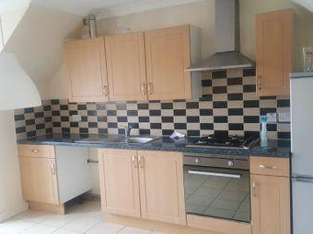 1 Bedrooms Flat for rent in Noak Hill Road, Romford RM3