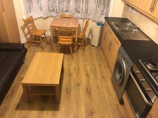 1 Bedrooms Flat for rent in Norfolk Ave, Palmers Green N13