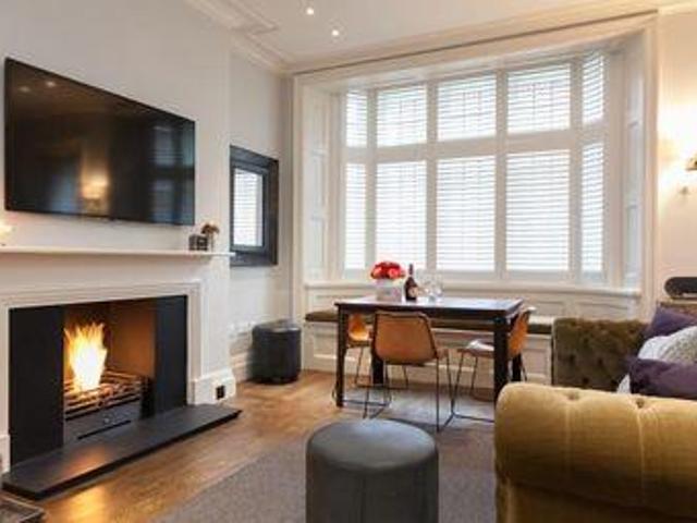 1 Bedrooms Flat for rent in North Audley Street, Mayfair, London W1K