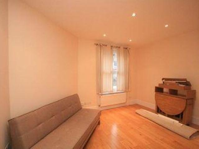 1 Bedrooms Flat for rent in North End Road, West Kensington W14
