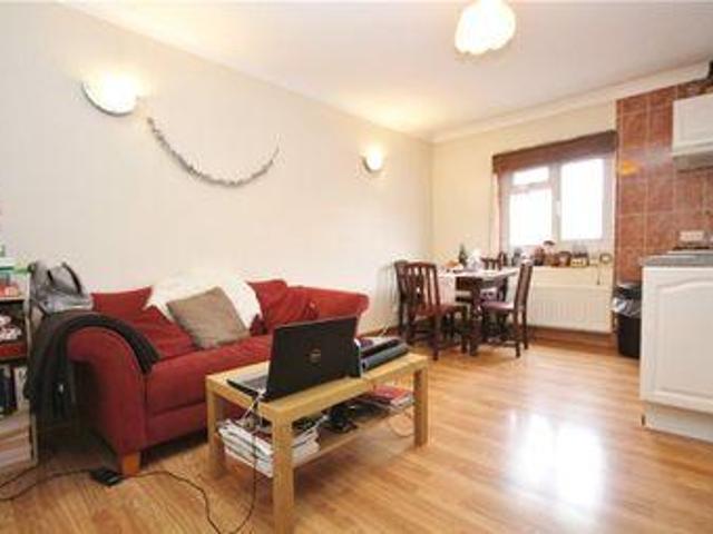 1 Bedrooms Flat for rent in Northfield Avenue, Ealing W5