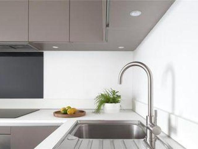 1 Bedrooms Flat for rent in Northpoint, Tolworth Tower KT6