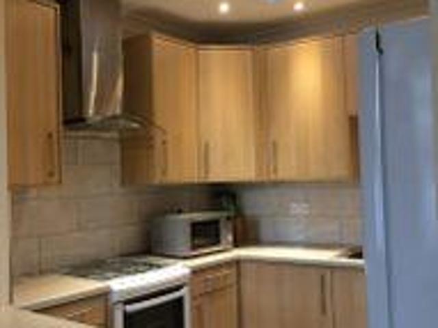 1 Bedrooms Flat for rent in Napier Road, Holland Park W14