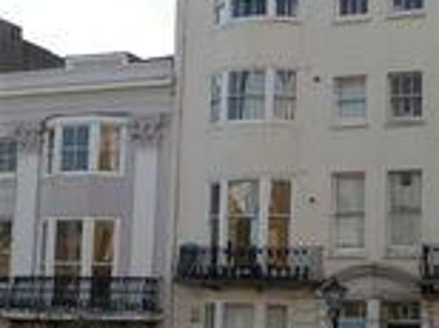 1 Bedrooms Flat for rent in New Steine, Brighton BN2