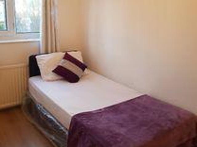 1 Bedrooms Flat for rent in Nelson Gardens, Bethnal Green E2