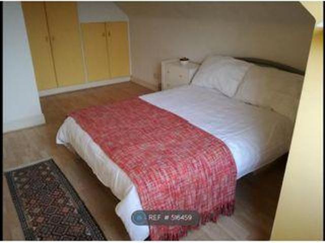 1 Bedrooms Flat for rent in Nightingale Road, Bounds Green N22