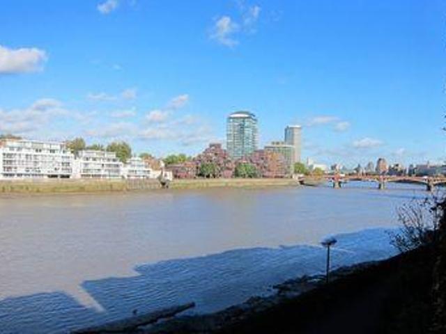 1 Bedrooms Flat for rent in Nine Elms Lane, Vauxhall SW8