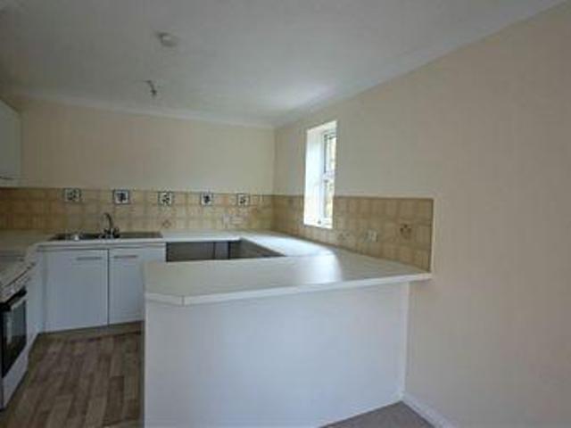 1 Bedrooms Flat for rent in Snowdon Close, Eastbourne BN23