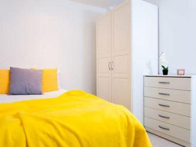 1 Bedrooms Flat for rent in Southwick Street, Paddington Station, Central London W2