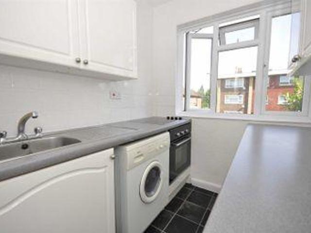 1 Bedrooms Flat for rent in South Park Road, London SW19