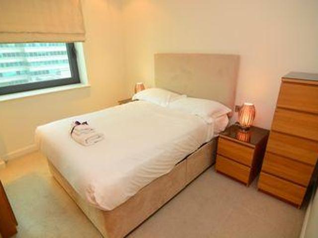 1 Bedrooms Flat for rent in South Quay Square, London E14