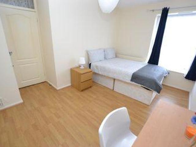 1 Bedrooms Flat for rent in Saxon Road, London E3