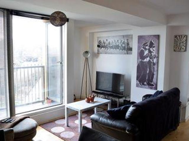 1 Bedrooms Flat for rent in Saxton Gardens, The Avenue, Leeds, West Yorkshire LS9