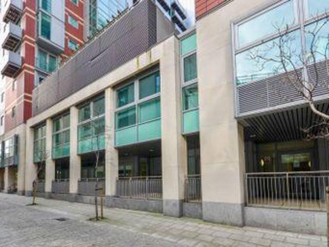 1 Bedrooms Flat for rent in Salamanca Place, Vauxhall SE1