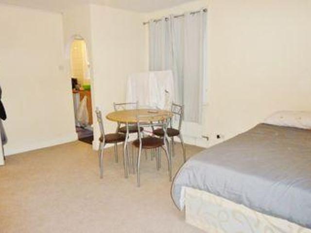 1 Bedrooms Flat for rent in Sapcote Trading Centre, High Road, London NW10
