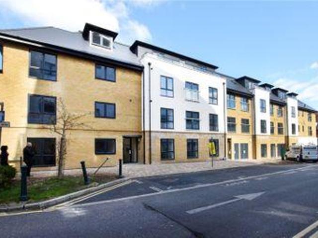 1 Bedrooms Flat for rent in Sapphire Court, Lord Street, Watford, Hertfordshire WD17