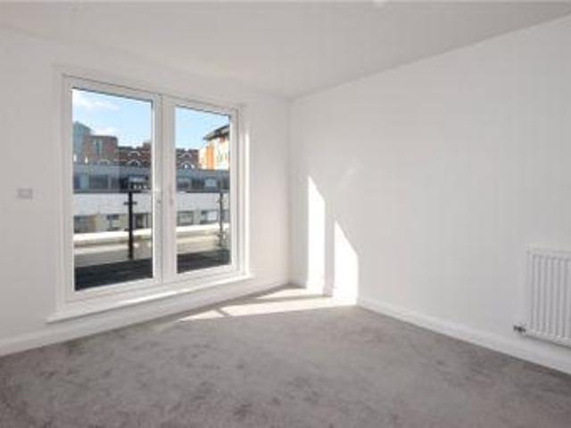 1 Bedrooms Flat for rent in Sapphire Court, Lord Street, Watford, Hertfordshire WD17