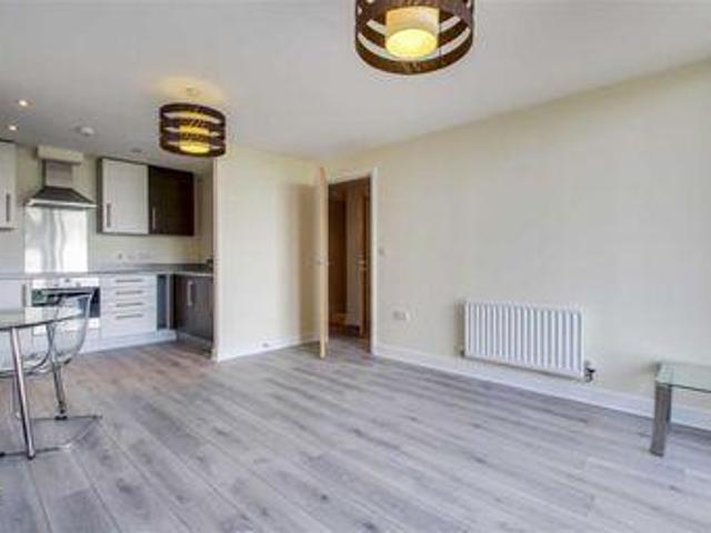 1 Bedrooms Flat for rent in Sapphire House, Central Milton Keynes, Milton Keynes MK9