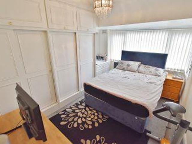 1 Bedrooms Flat for rent in Saracen Close, Croydon CR0