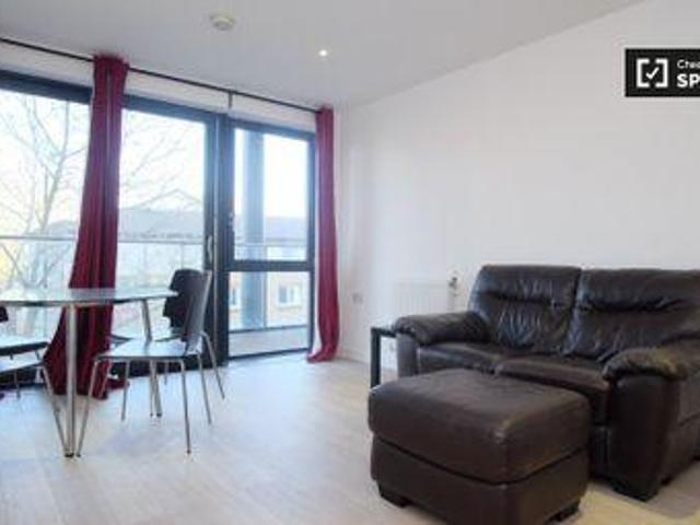 1 Bedrooms Flat for rent in Sarum Terrace, Bow Common Lane, London E3
