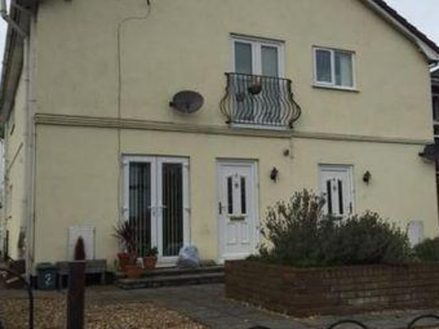 1 Bedrooms Flat for rent in School Lane, Greenfield CH8