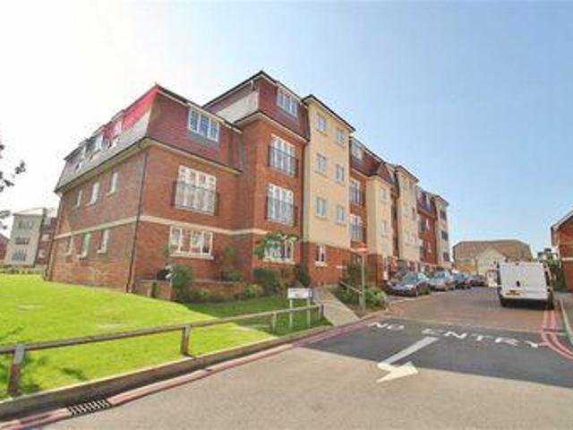 1 Bedrooms Flat for rent in Schoolgate Drive, Morden SM4