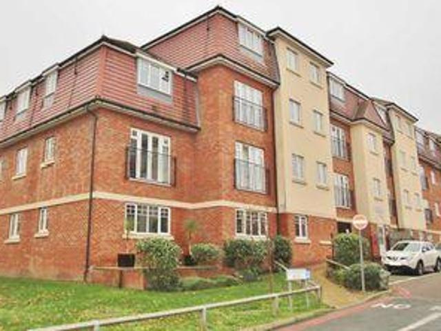 1 Bedrooms Flat for rent in Schoolgate Drive, Morden SM4