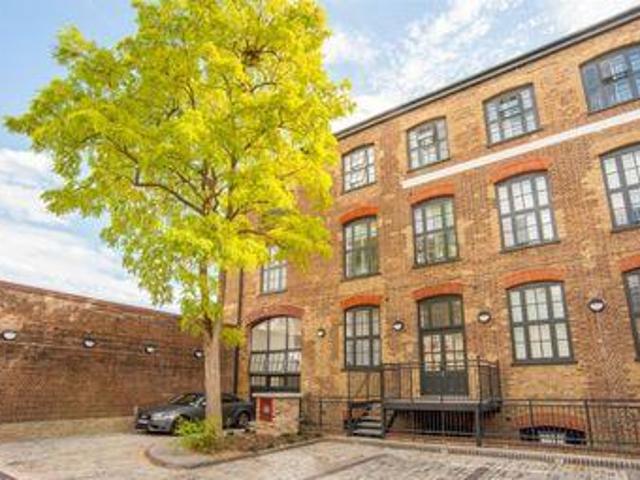 1 Bedrooms Flat for rent in Severn Court, Royal Quay, Limehouse E14