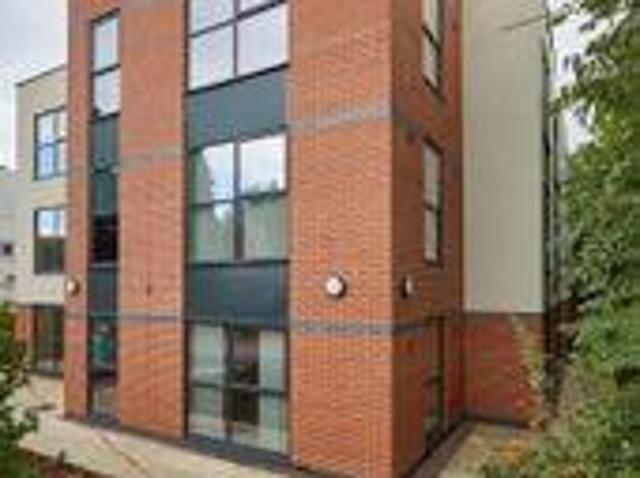 1 Bedrooms Flat for rent in Selly Oak, Birmingham, West Midlands B29