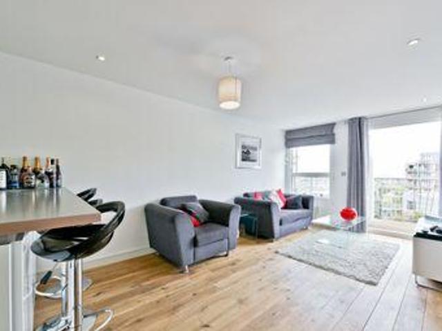 1 Bedrooms Flat for rent in Seren Park Gardens, London SE3
