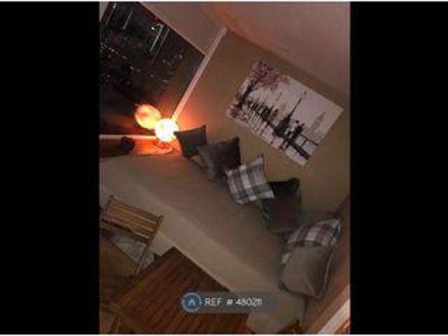 1 Bedrooms Flat for rent in Shearsmith House, London E1